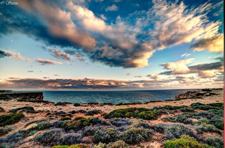 Bunda Cliffs - Nullarbor Roadhouse