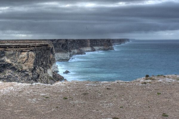 Bunda Cliffs - Nullarbor Roadhouse